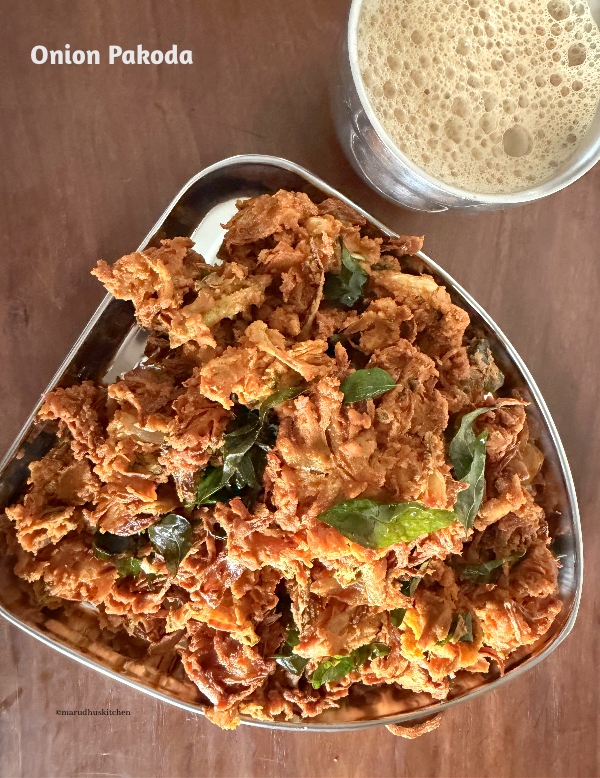 Tea Kadai Onion Pakoda | Perfect Evening Snack Recipe - Marudhuskitchen